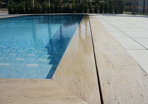 【Piscinas Desbordantes Infinity al Mejor Precio】 | Poolfabrique